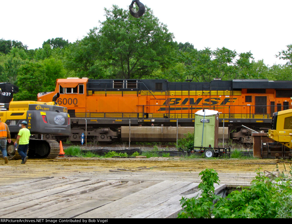 BNSF 6000